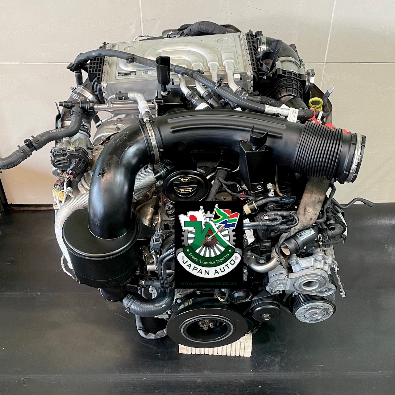 LAND ROVER / RANGE ROVER DEFENDER 90/110 D300 L663 ENGINE 3.0L DT306 DT306